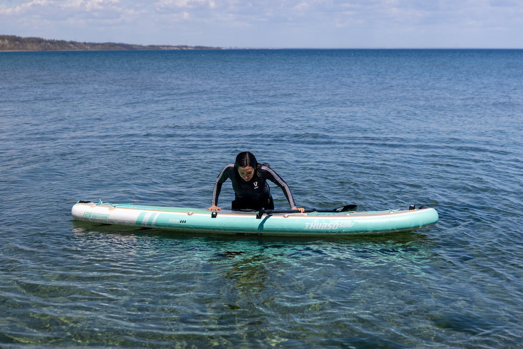 Leçon de paddle pour débutants - Partie 5 - Comment remonter sur un ...